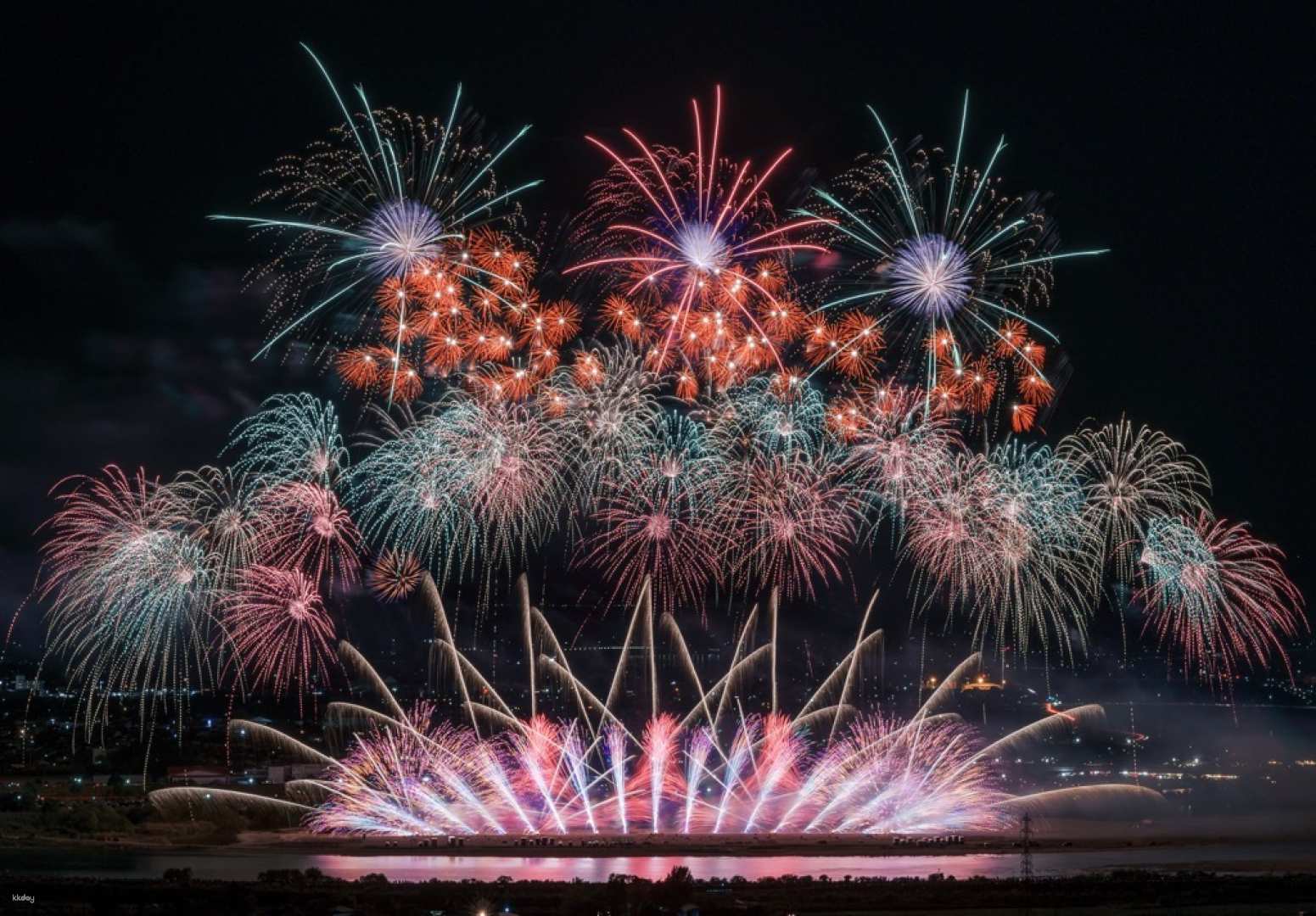 37th Yatsushiro National Fireworks Competition Festival: Paid ...