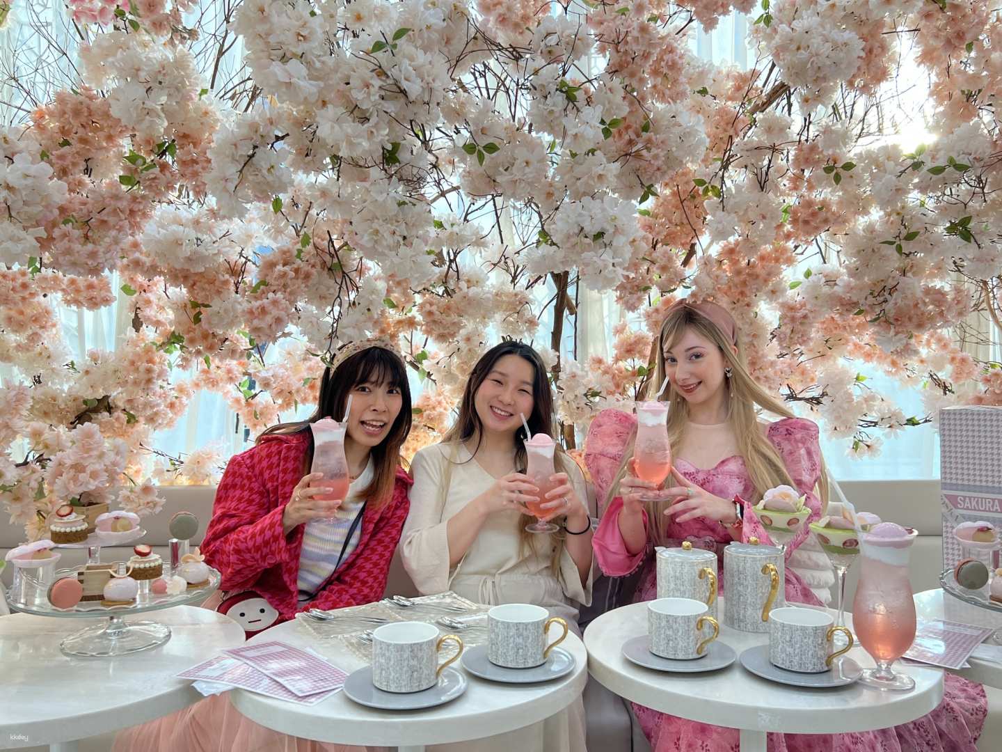 Buy Tokyo Aoyama Afternoon Tea | MOSKA by Ginger Garden | Flower Wall ...