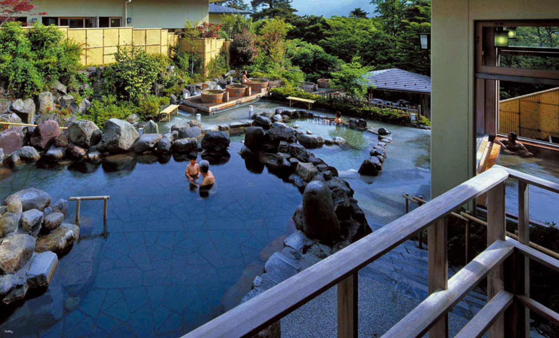 [One-day trip to Tokyo] Hakone Lake Ashi, Pirate Ship, Owakudani ...