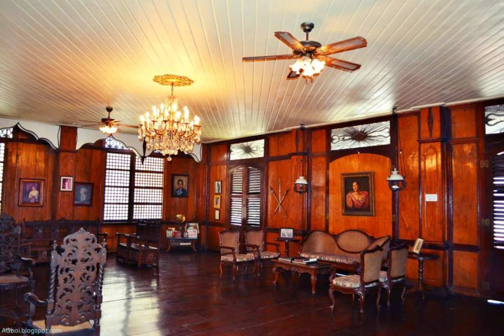 Iloilo Heritage City Private Tour: Casa Mariquit, Jaro Cathedral Church ...