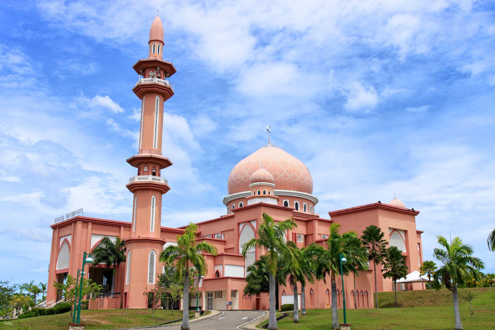 Kota Kinabalu Half-Day Tour: Pink Mosque, Floating Mosque, Sabah ...